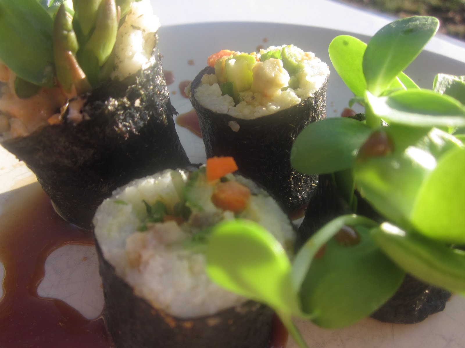 clean allergen conscious eating: DIY Sunshine Veg Sushi