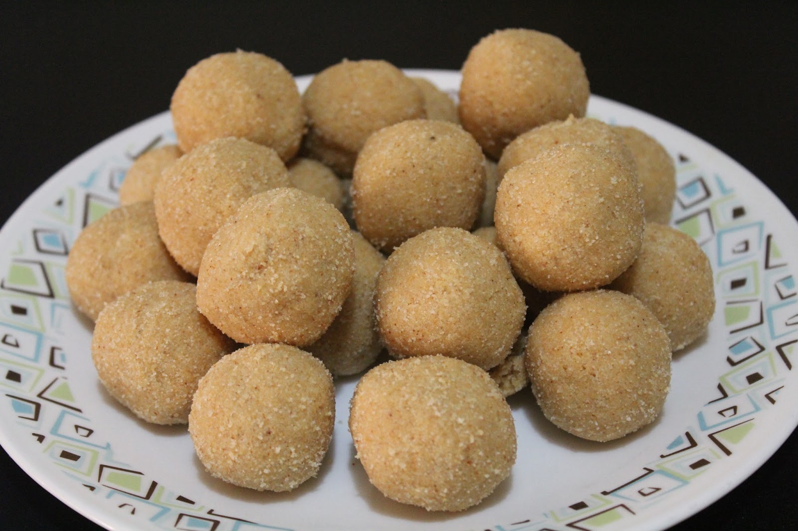 Satya's Cooking experiments....: Sunnundalu