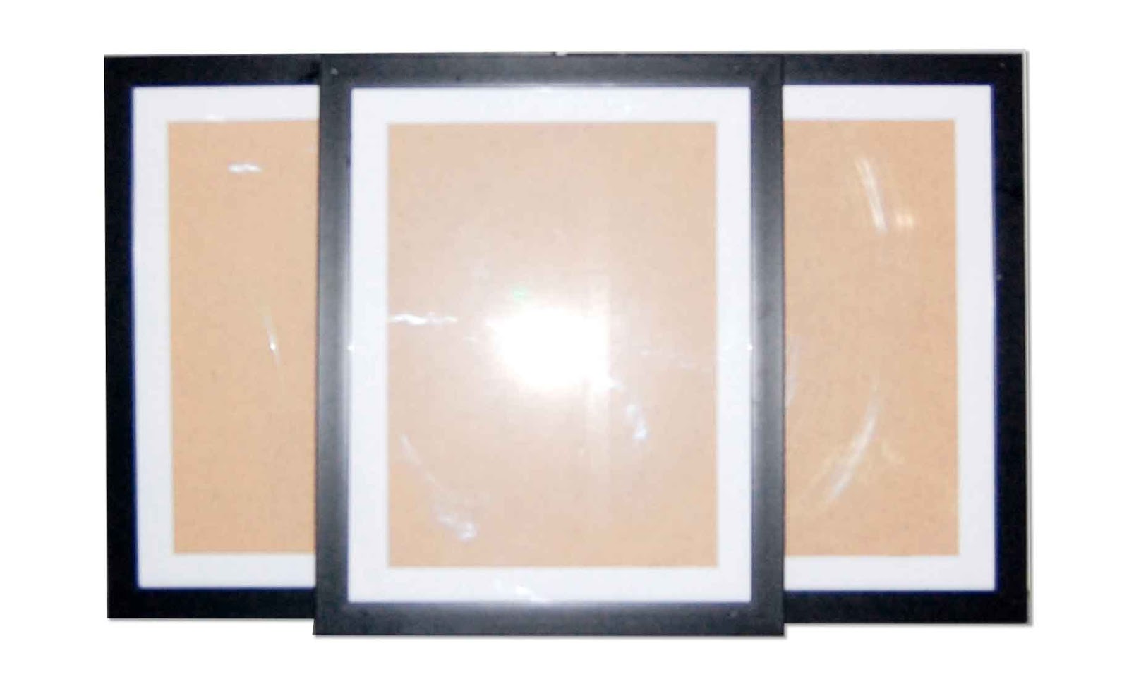 Prada Frame Shop: Penyewaan Bingkai Foto