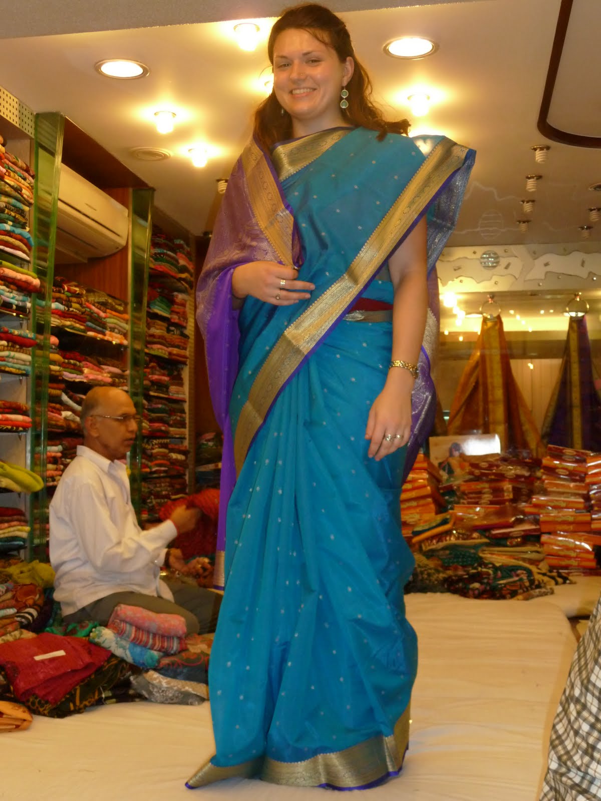 Living In India: My first Sari, feeling glamorous and partying!