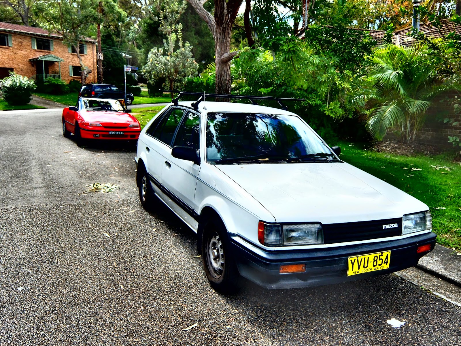Aussie Old Parked Cars: 1985 Mazda BF 323 1.6 5-door Hatchback