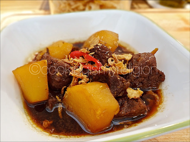 Cooking Is My Religion: Semur Daging (Indonesian Beef Stew) ala My Mom