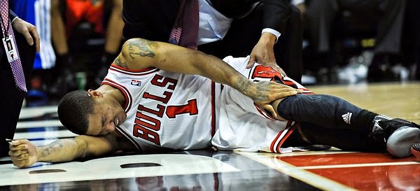 Derrick Rose re-injures right knee, undergoes surgery