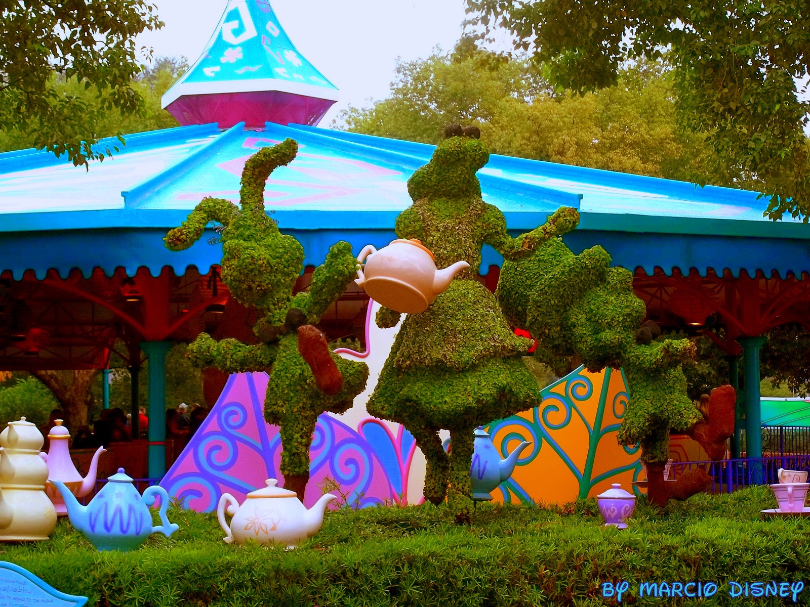 The Walt Disney World Picture of the Day: Alice Topiary - Mad Tea Party ...