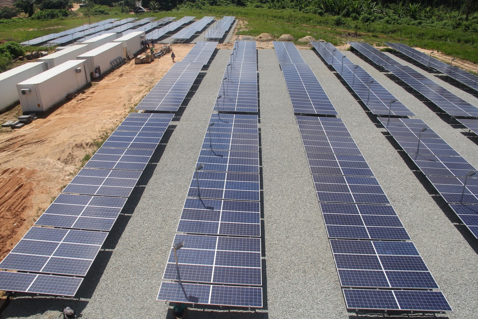 SURINAME MIRROR - Kwalitatief de beste!: EBS neemt een hybride ...