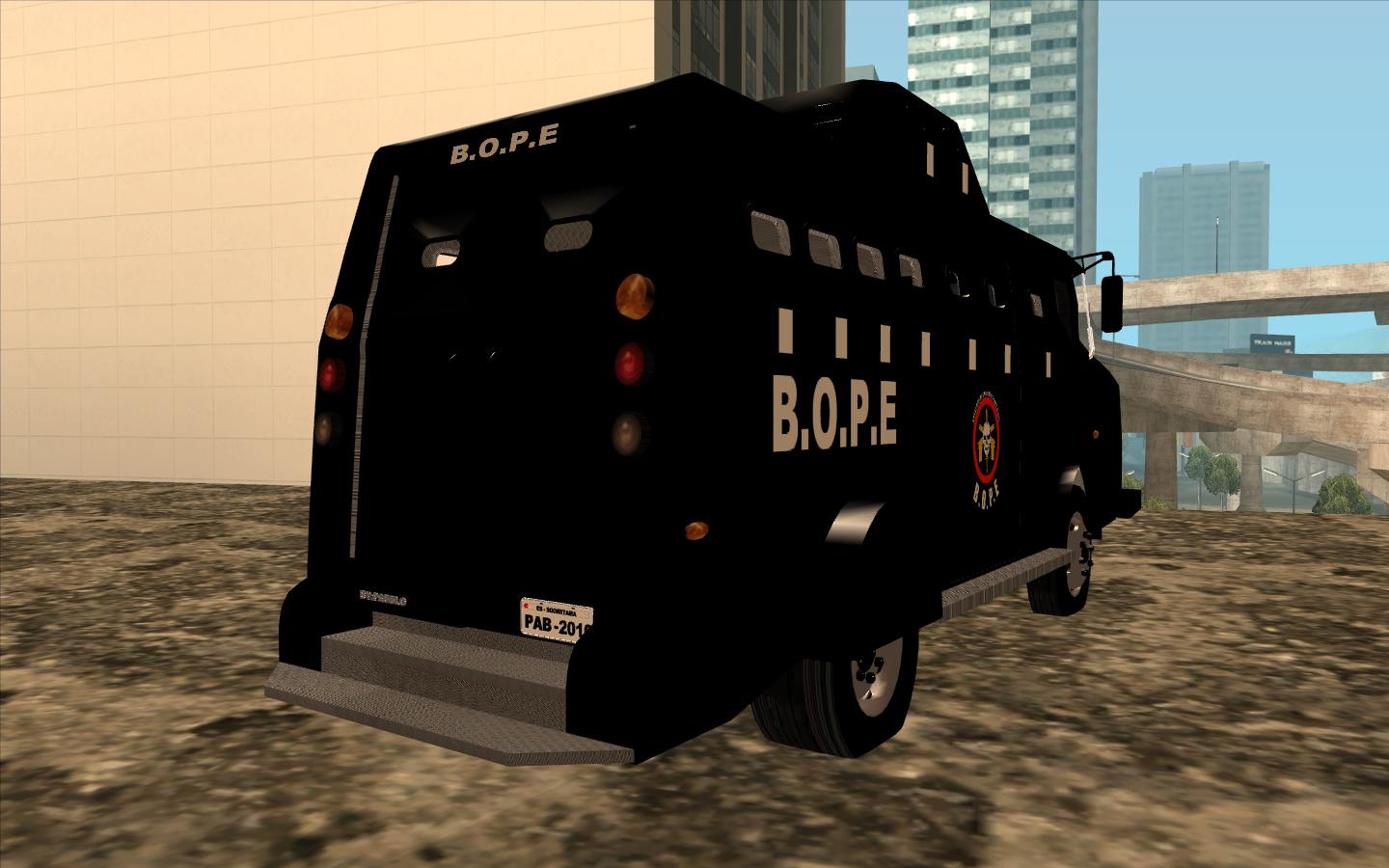 GTA Loucura: Caveirão do BOPE