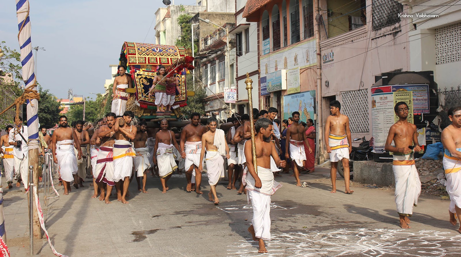 Krishna Vaibhavam: Day 09 Allum Pallaku - Mattaiyadi - Porvai kalaithal ...