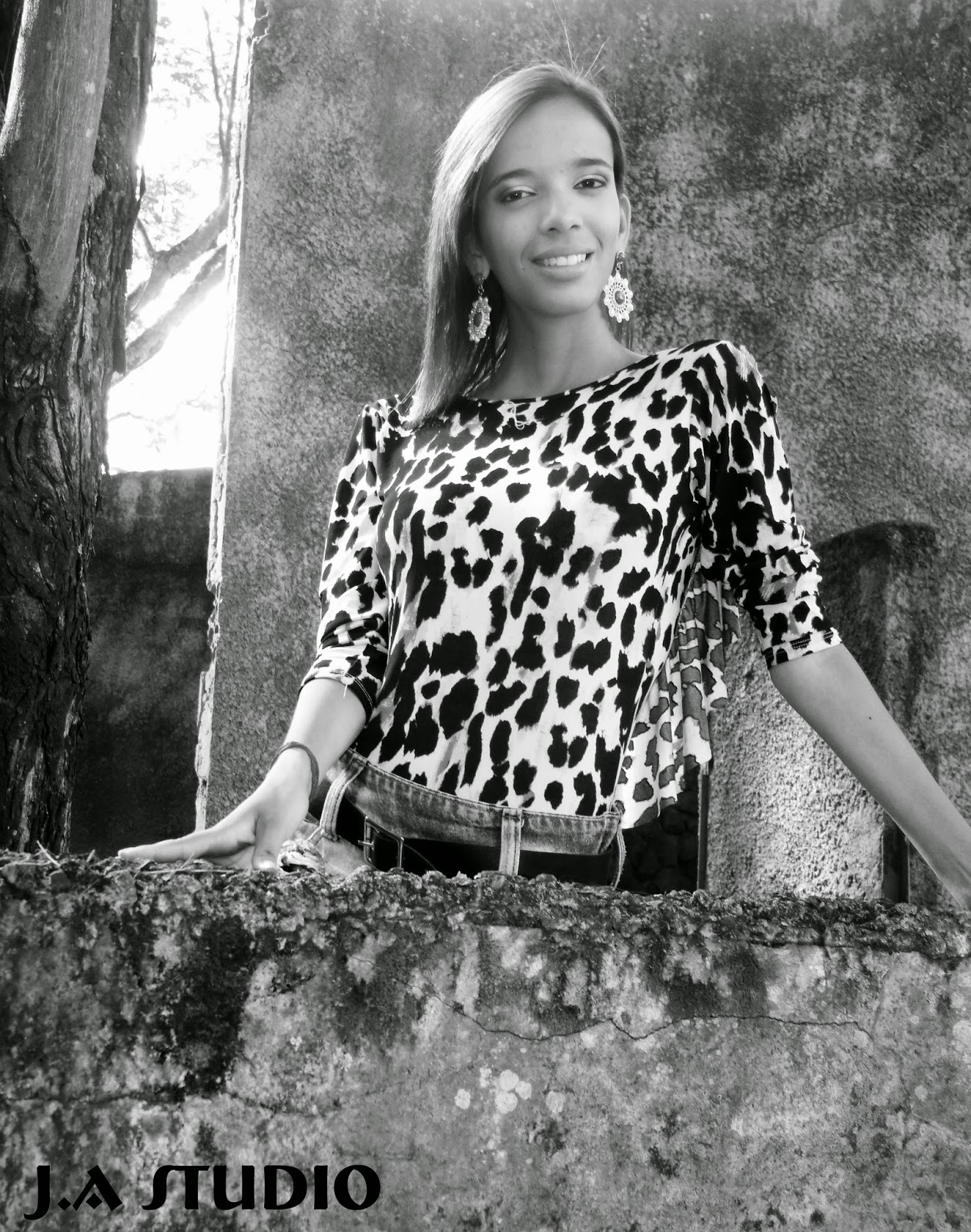 Book: Jessica Morais . j.a studio 016 99165 8196 ~ Farra Certa