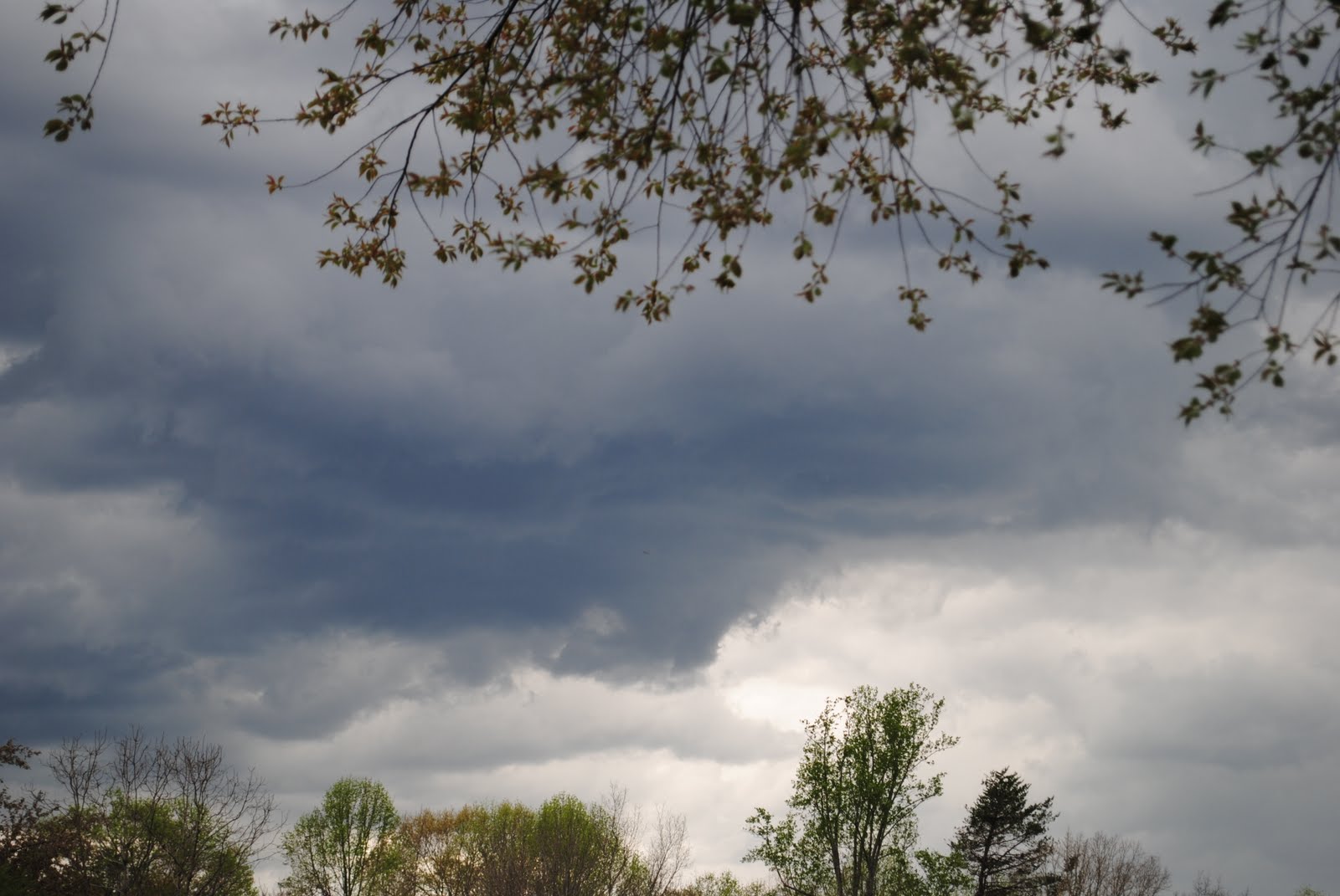 Virginia Amatuer Storm Chasing And Photography: April Storm Clouds