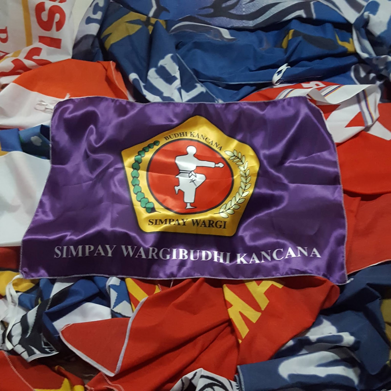 Contoh Bendera - SUPPORTERMANIA