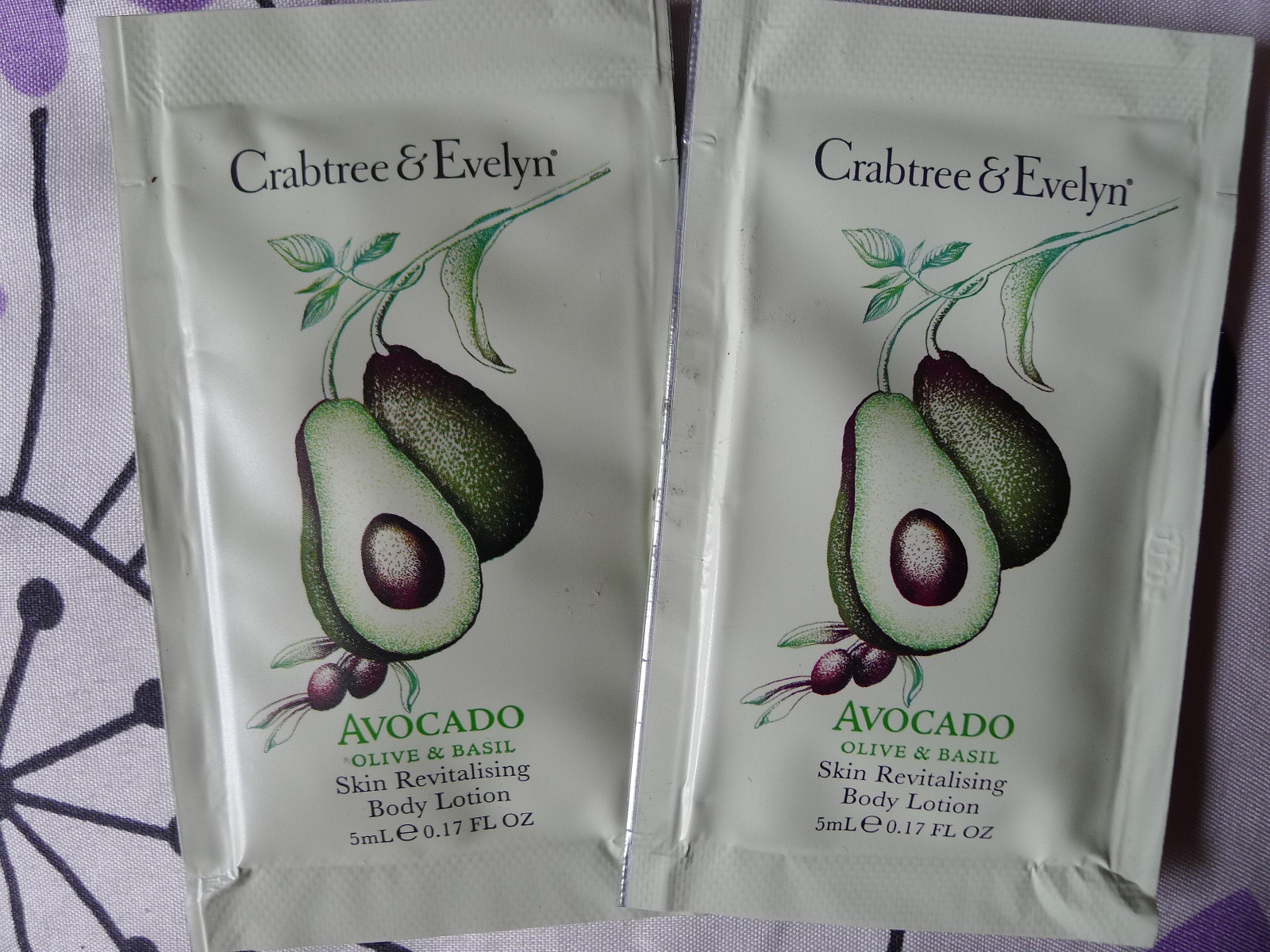 Accessories Avenue: CRABTREE & EVELYN Hand & Body Lotion Sachets