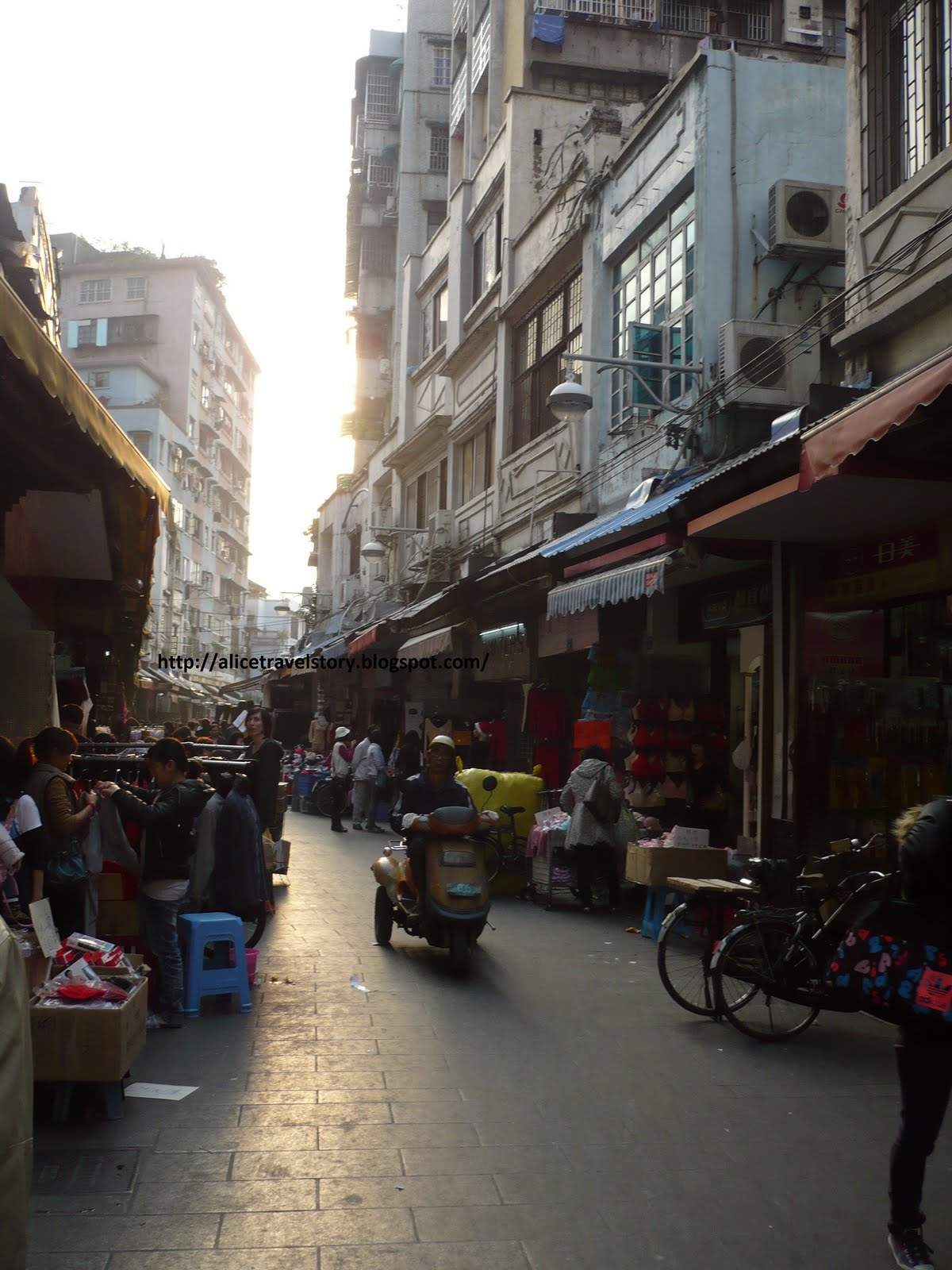 Alice Travelogue: China - Guangzhou Trip - Day 1 - Gao di Jie (more ...