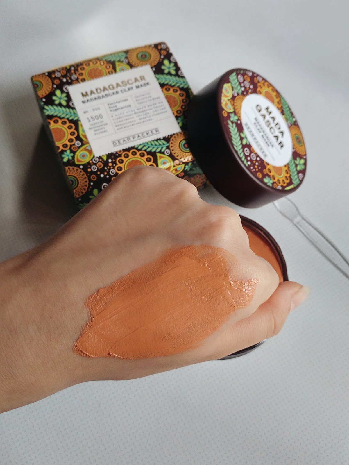 Review: Dearpacker Madagascar Clay Mask - Beauty is only skin deep.
