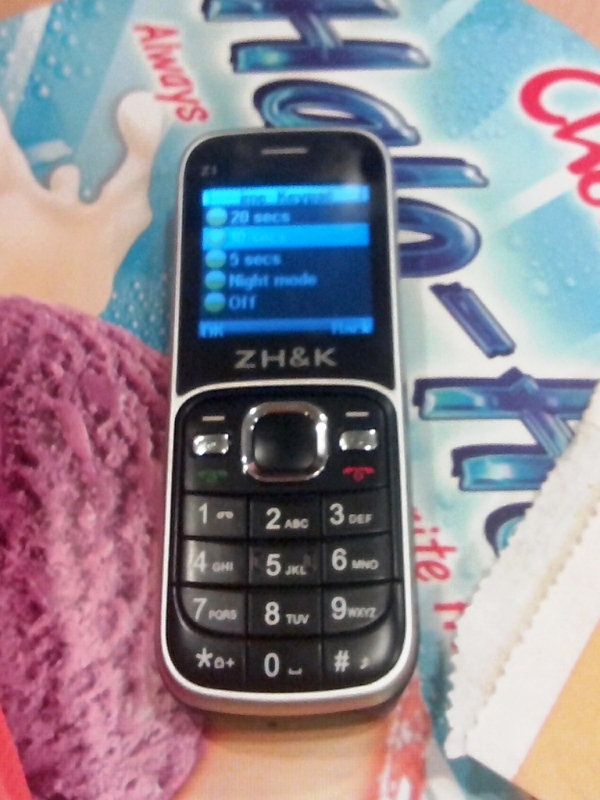 Techie Lady Reviews: Review and Specs of Z1 Mobile Phone From ZH & K Mobile