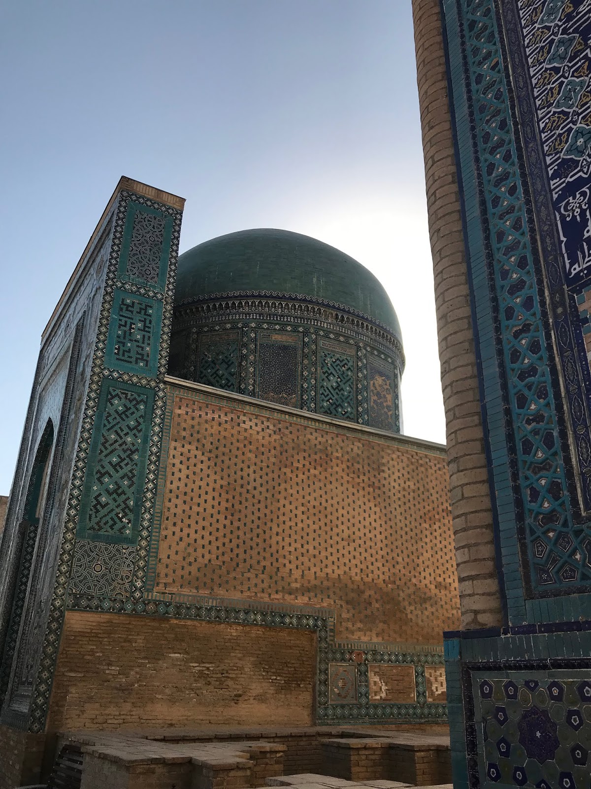 Vilt og vakkert: Shahr-i-Zindar; tenk at jeg kom hit .... til Samarkand!