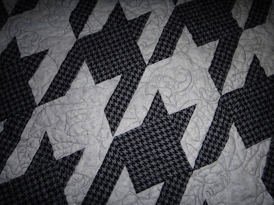 Bradley's Houndstooth Quilt | The Gypsy Soul Quilter