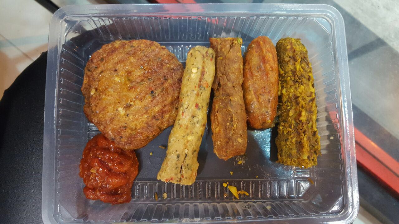 MISS FOODIE DIARIES: REVIEW ON NOTHING BUT CHICKEN, MUMBAI