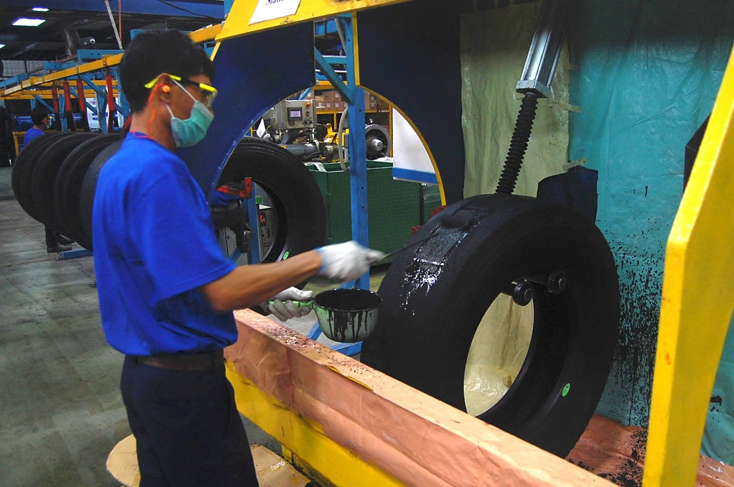 Bahayakah menggunakan Ban Vulkanisir? - Harga Mobil Bekas Terbaru