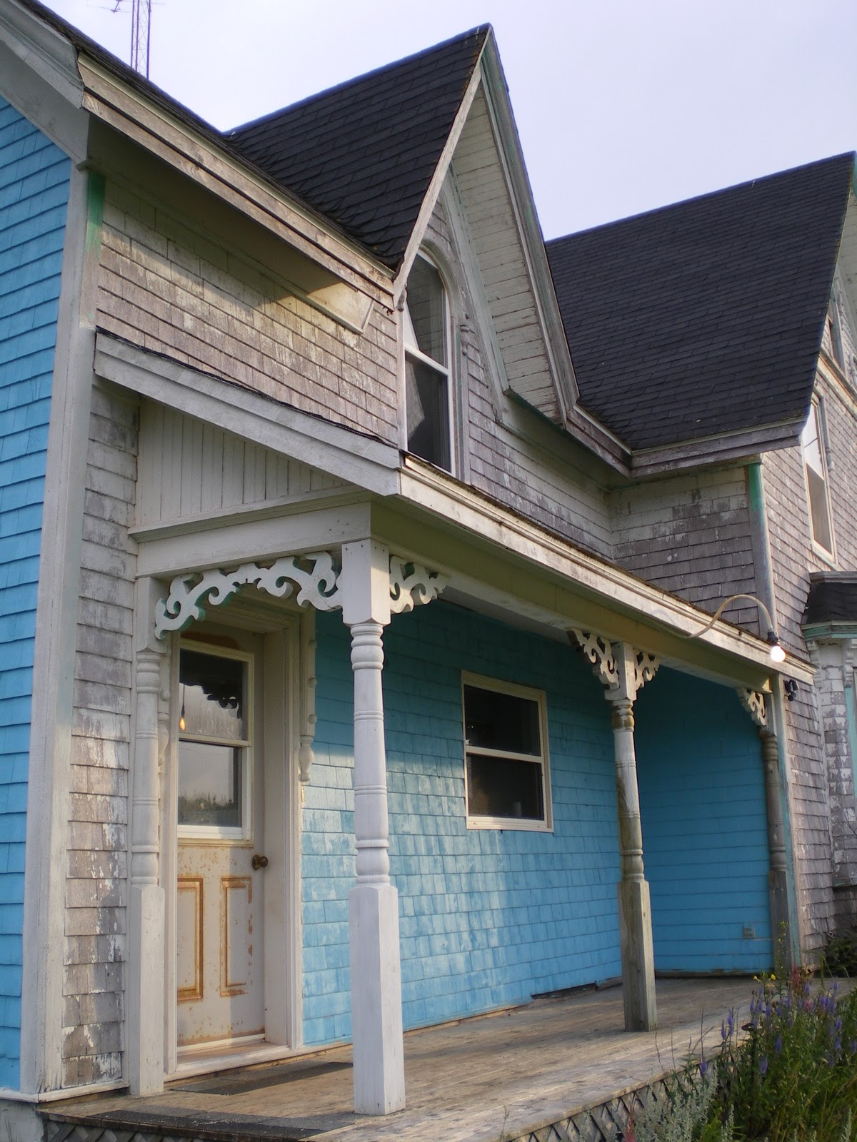 P.E.I. Heritage Buildings: Clinton Island-ell Farmhouse