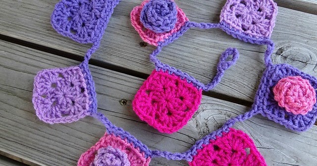 Fiber Flux: Free Crochet Pattern...Granny Rosette Garland