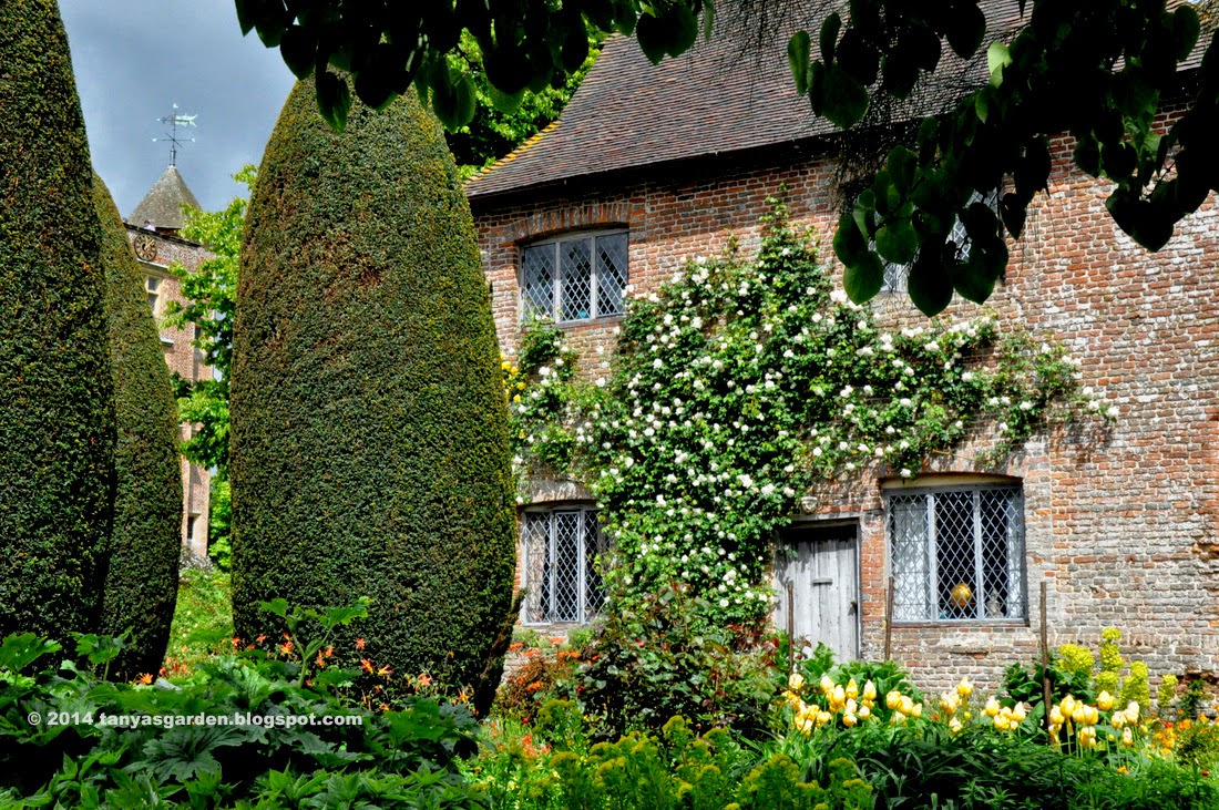 MySecretGarden: Sissinghurst Cottage Garden Pictures. (Part 4)