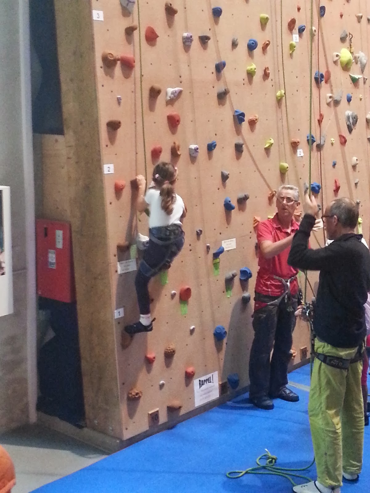 AGENCE DE PRESSE UNE AUTRE PROVENCE: GRIMPER AU PAYS : ALTI GRIMP A ...