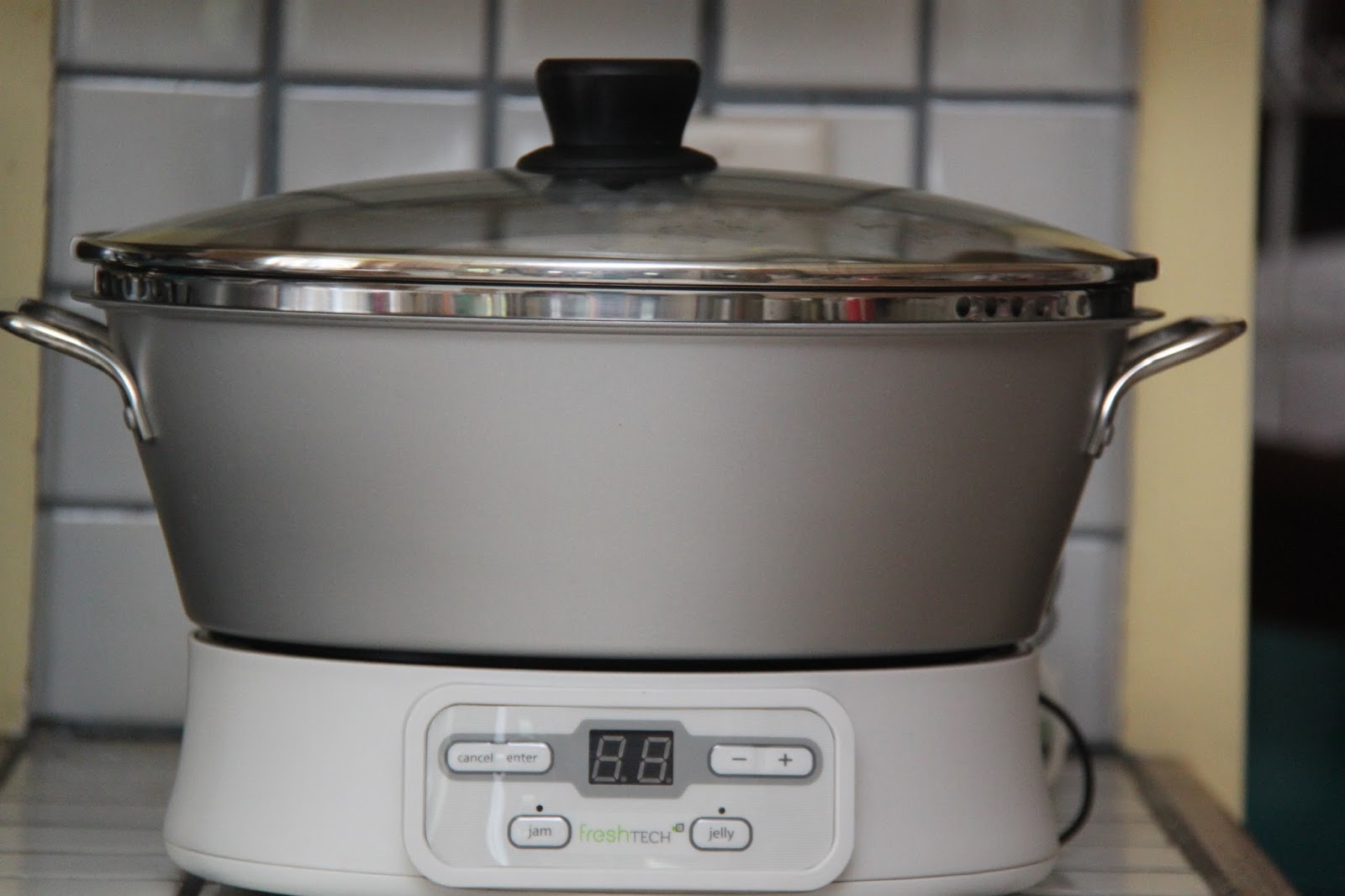 RECIPE: Vanilla Strawberry Jam AND Ball Fresh TECH Automatic Jam and ...