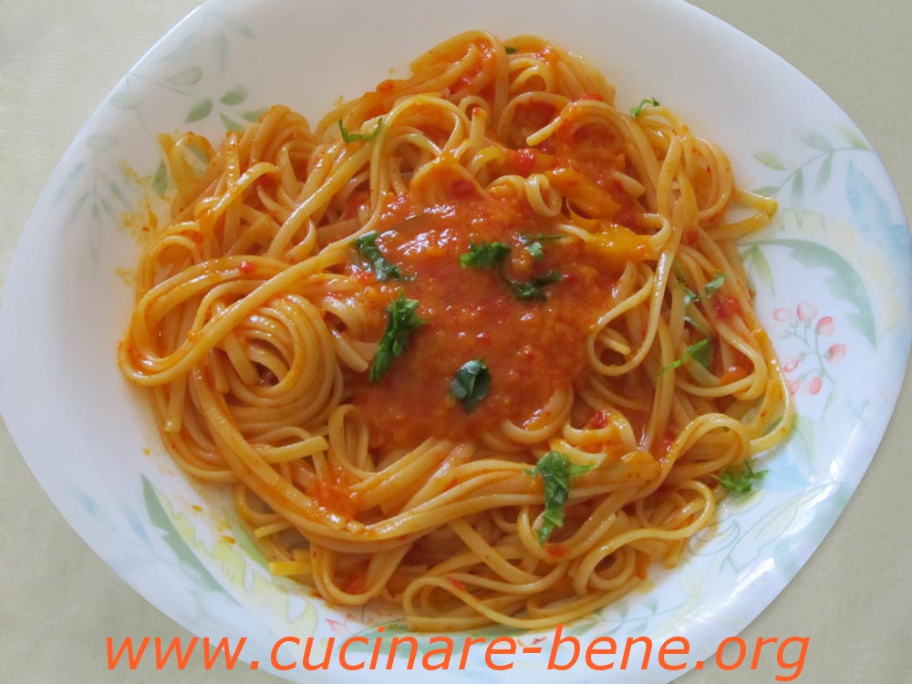 Pasta con crema di peperoni - Cucinare Bene | Ricette