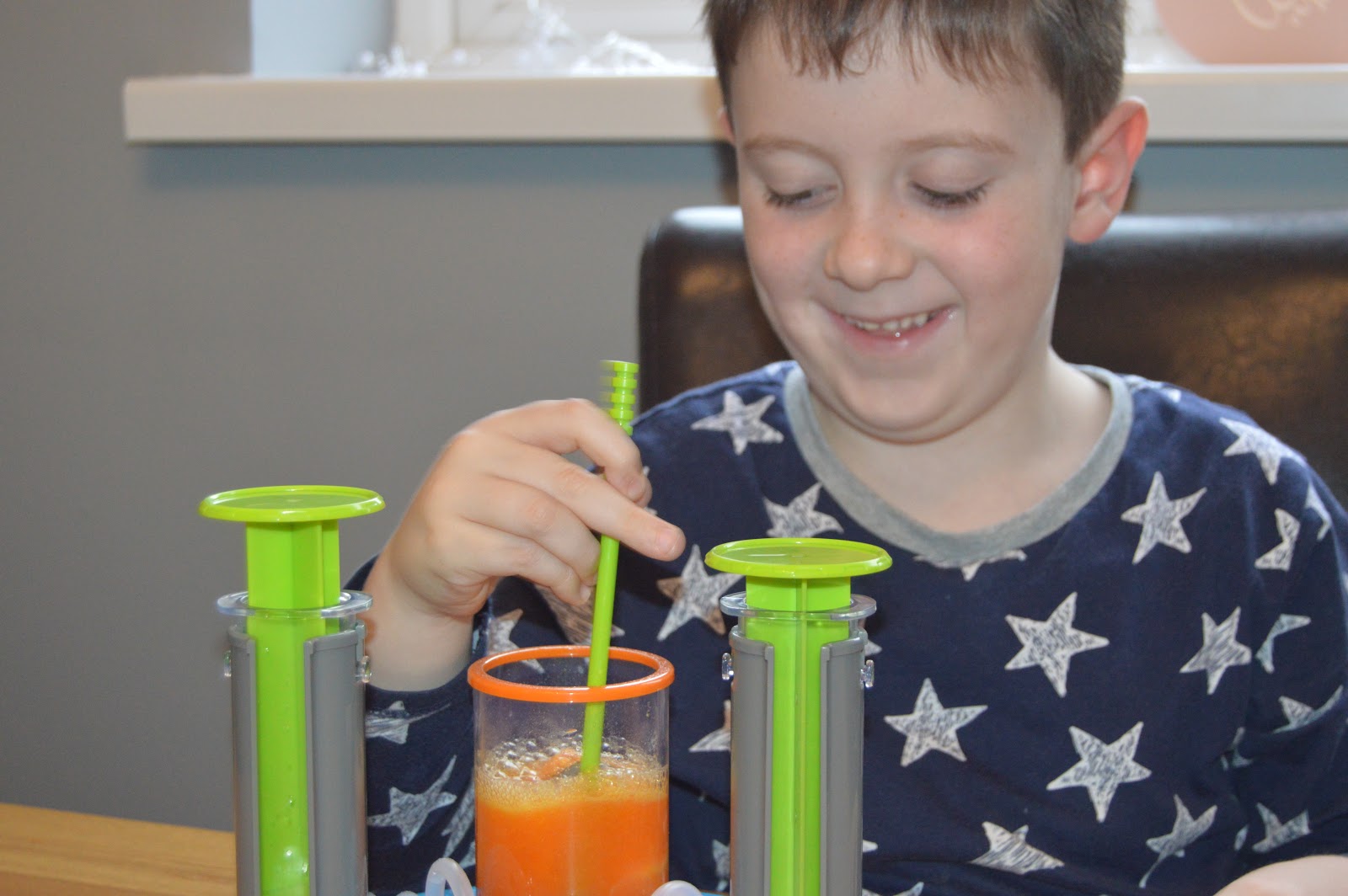 Playdays and Runways: Review | Beaker Creatures Liquid Reactor Super Lab