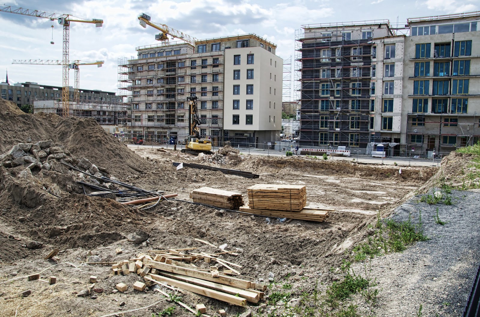 Berliner Baustellen: 0087, Baustelle Wohnhäuser, WELLDONE, Flott Well ...