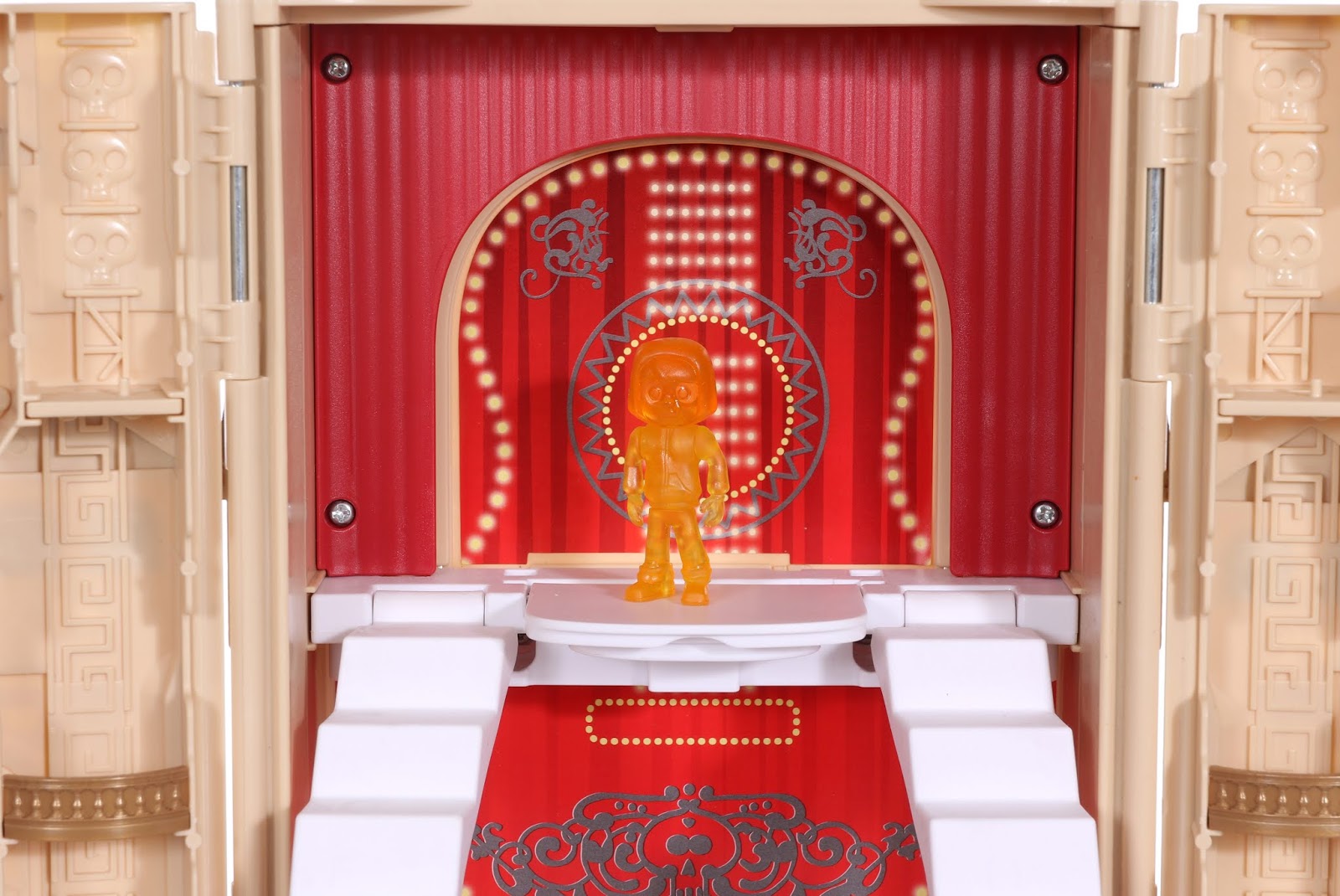 Dan the Pixar Fan: Coco: Skullectables Hacienda Playset