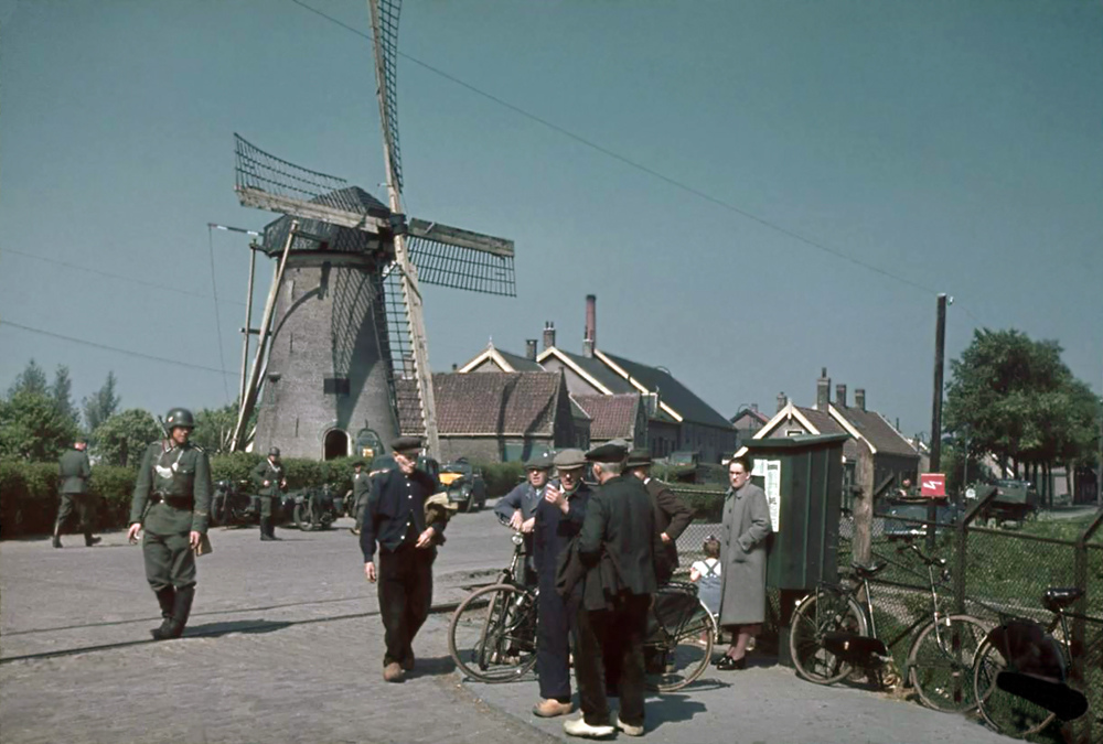 Rare Color Photographs of World War II Taken by Hitler’s Personal ...