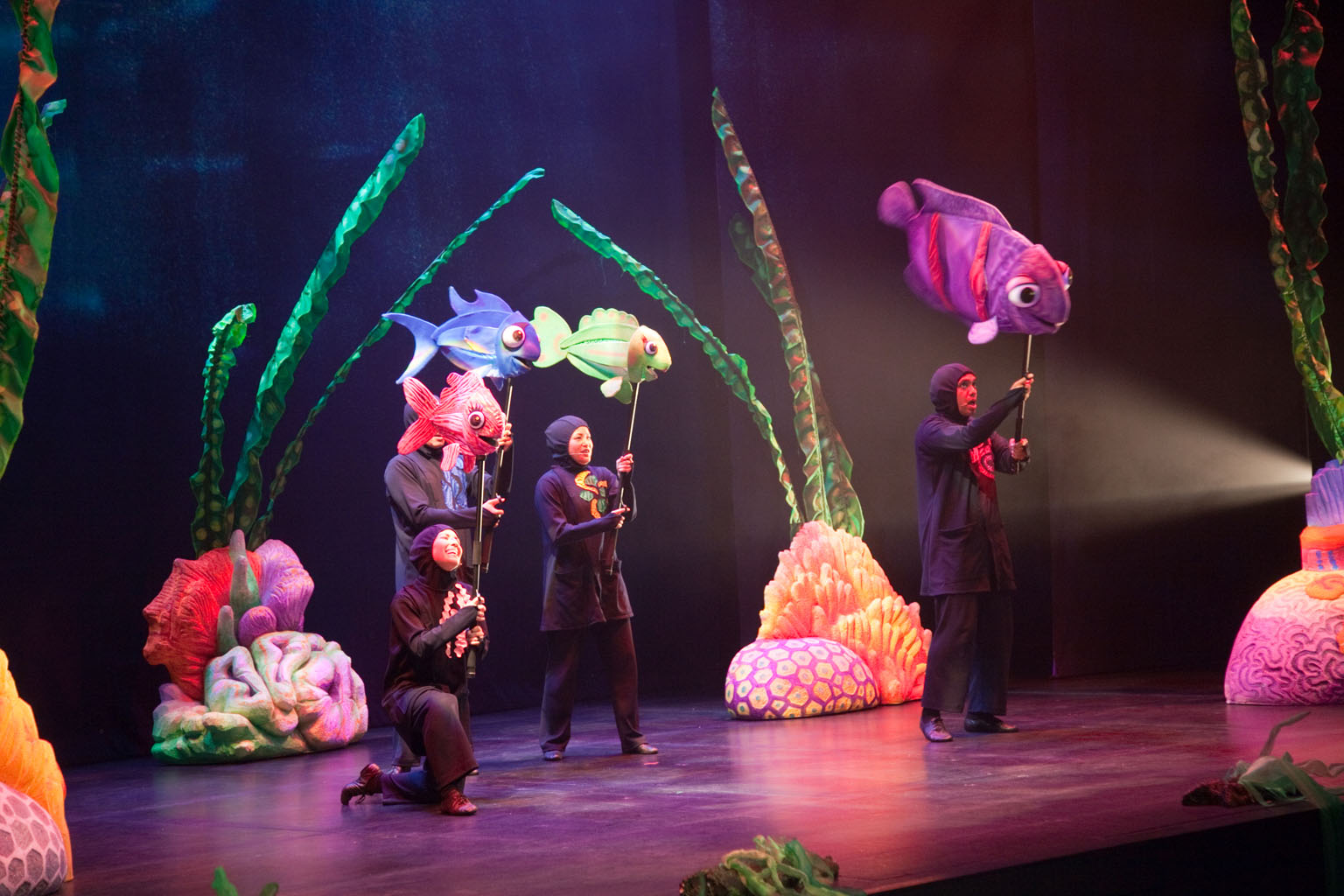 A Multi-Coloured Undersea Adventure: Giveaway of I Theatre's "The ...