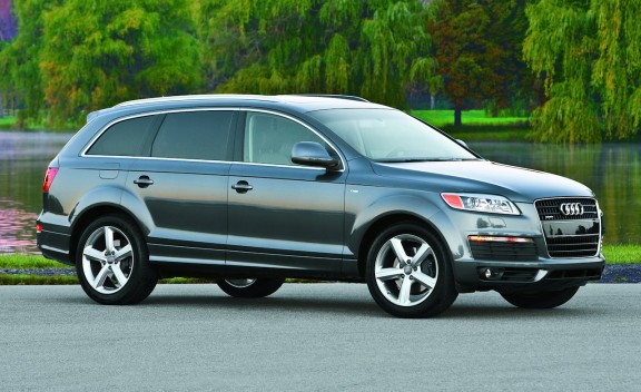 Audi Q7 4.2 FSI Quattro Car View