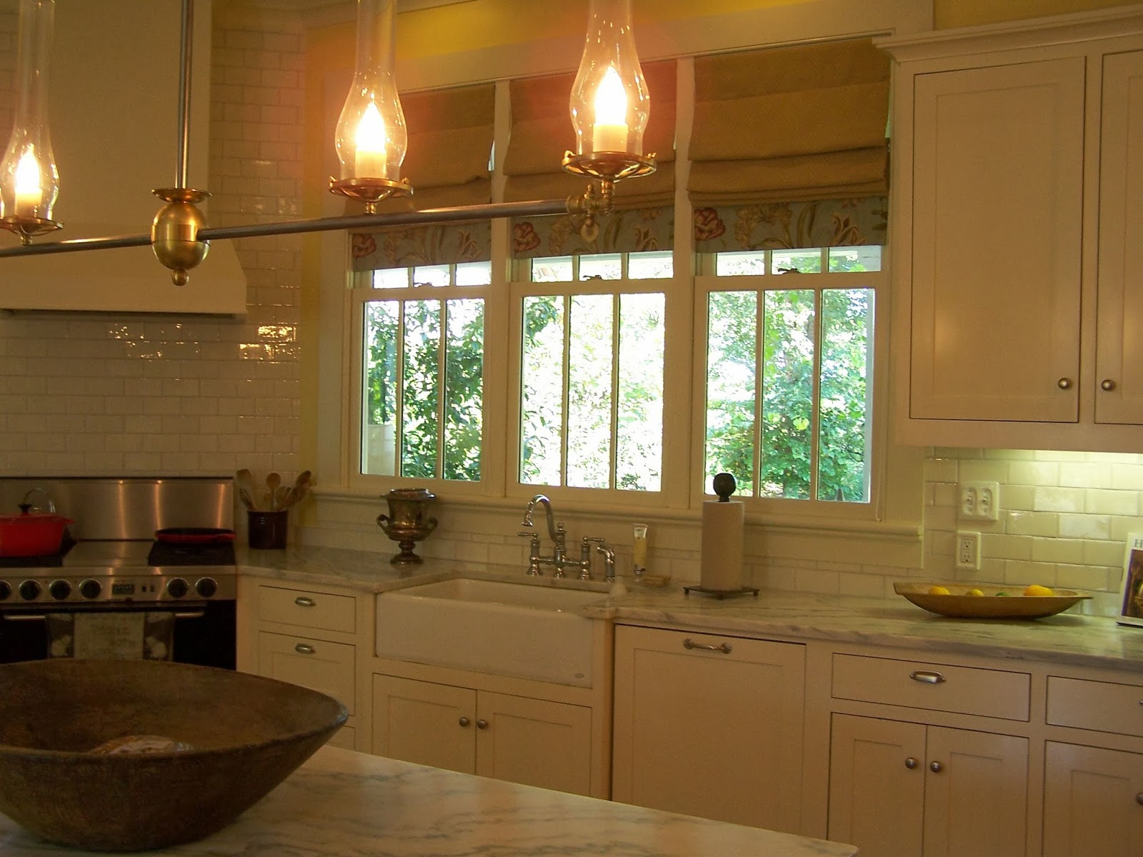 TARA DILLARD: Creating Backdrop for the Kitchen