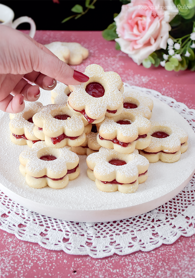 Galletas rellenas con mermelada de frambuesa | Especialmente Dulce