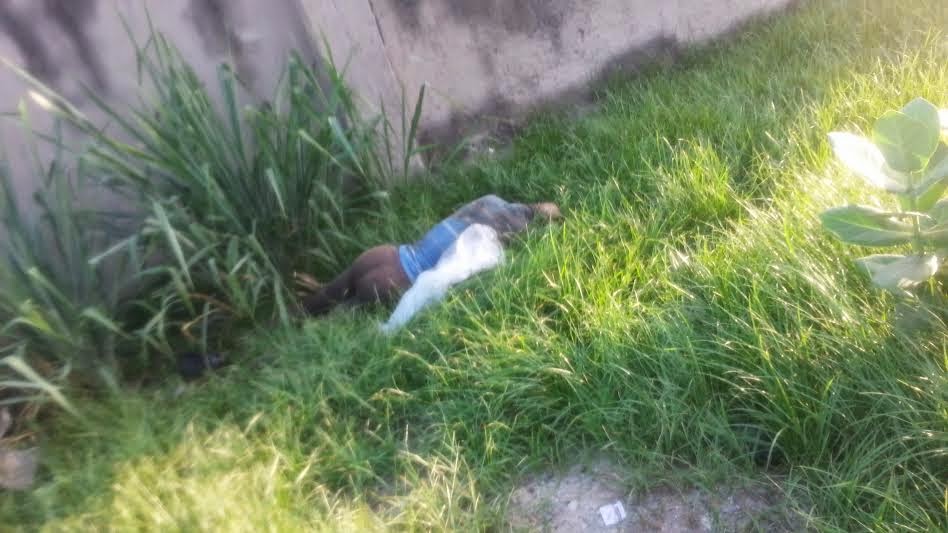 Photos: Decomposing Body Spotted At CMS For Days Now - Crime - Nigeria