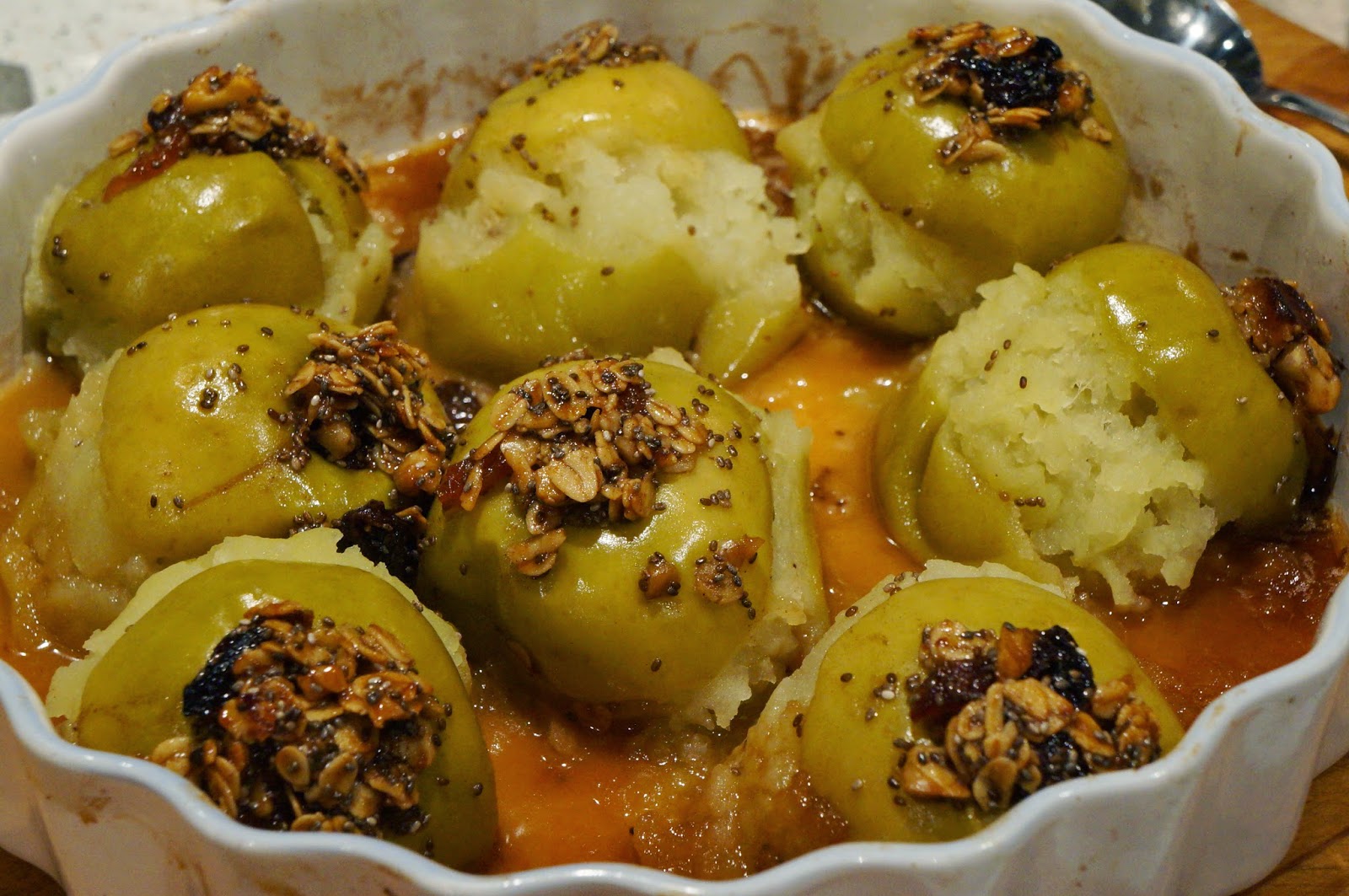 Crafty Cake Creative: Winter Baked Stuffed Apple Recipe