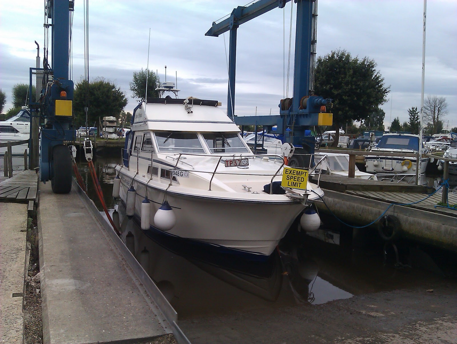 UK Marine Surveyor based in Preveza Greece.: Princess 33 Mk II