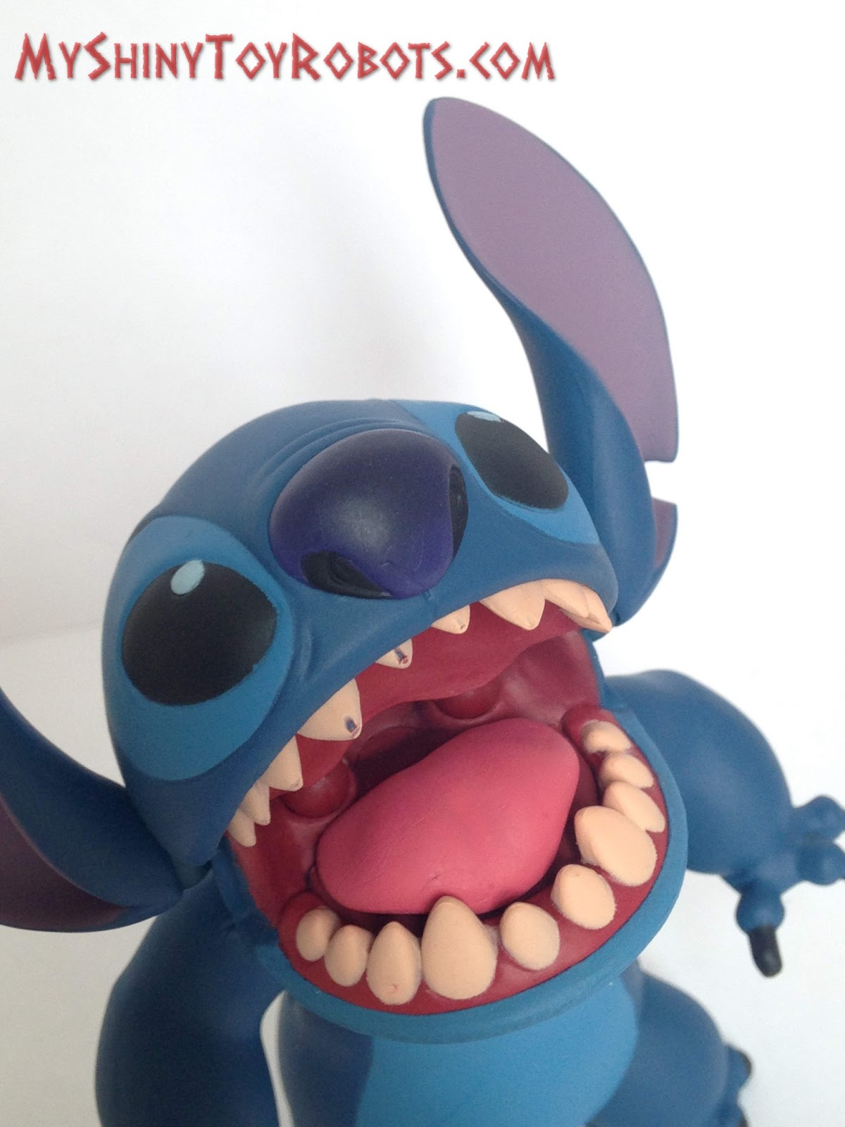 My Shiny Toy Robots: Toybox REVIEW: Figure Complex Movie REVO Stitch