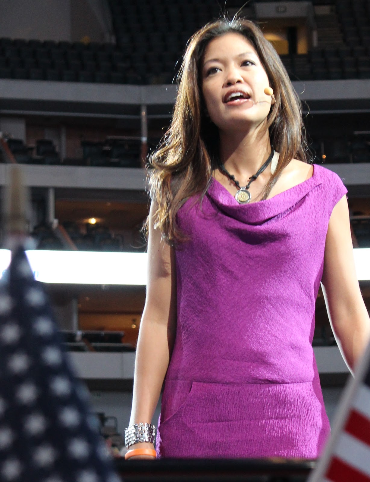 Reaganite Independent: RED HOT Conservative Chicks: Über-Blogger ...