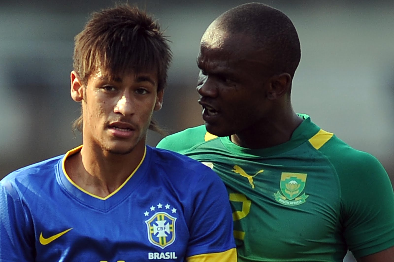 Neymar with His Rivals Wallpaper | Take Wallpaper