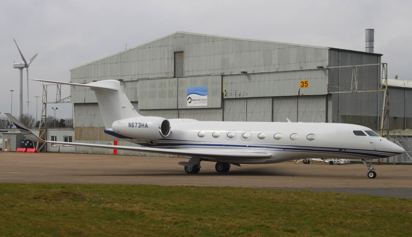 East Midlands Airport (EMA) Daily Movements: March 2018