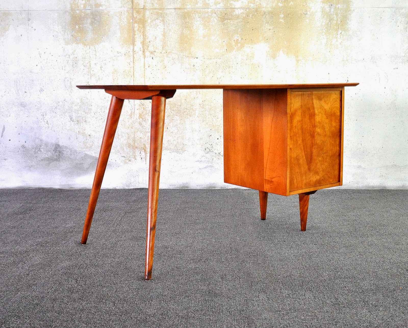 SELECT MODERN: Paul McCobb Desk or Vanity Table