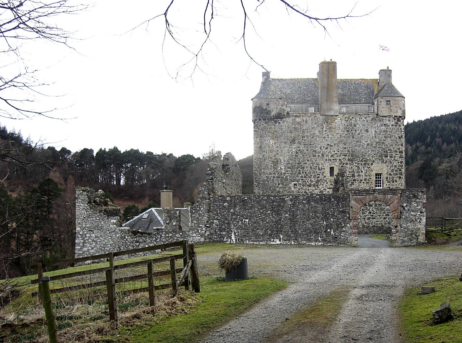 peebles for pleasure: Neidpath