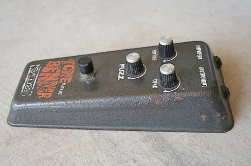 Buzz the Fuzz - all about Tone Bender: Vox Tone Bender MK3 (1970's)