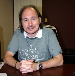 Blog Adoradores: David Quinlan agora é Canzion Brasil