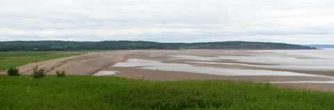 Bay of Fundy: Waterside Beach