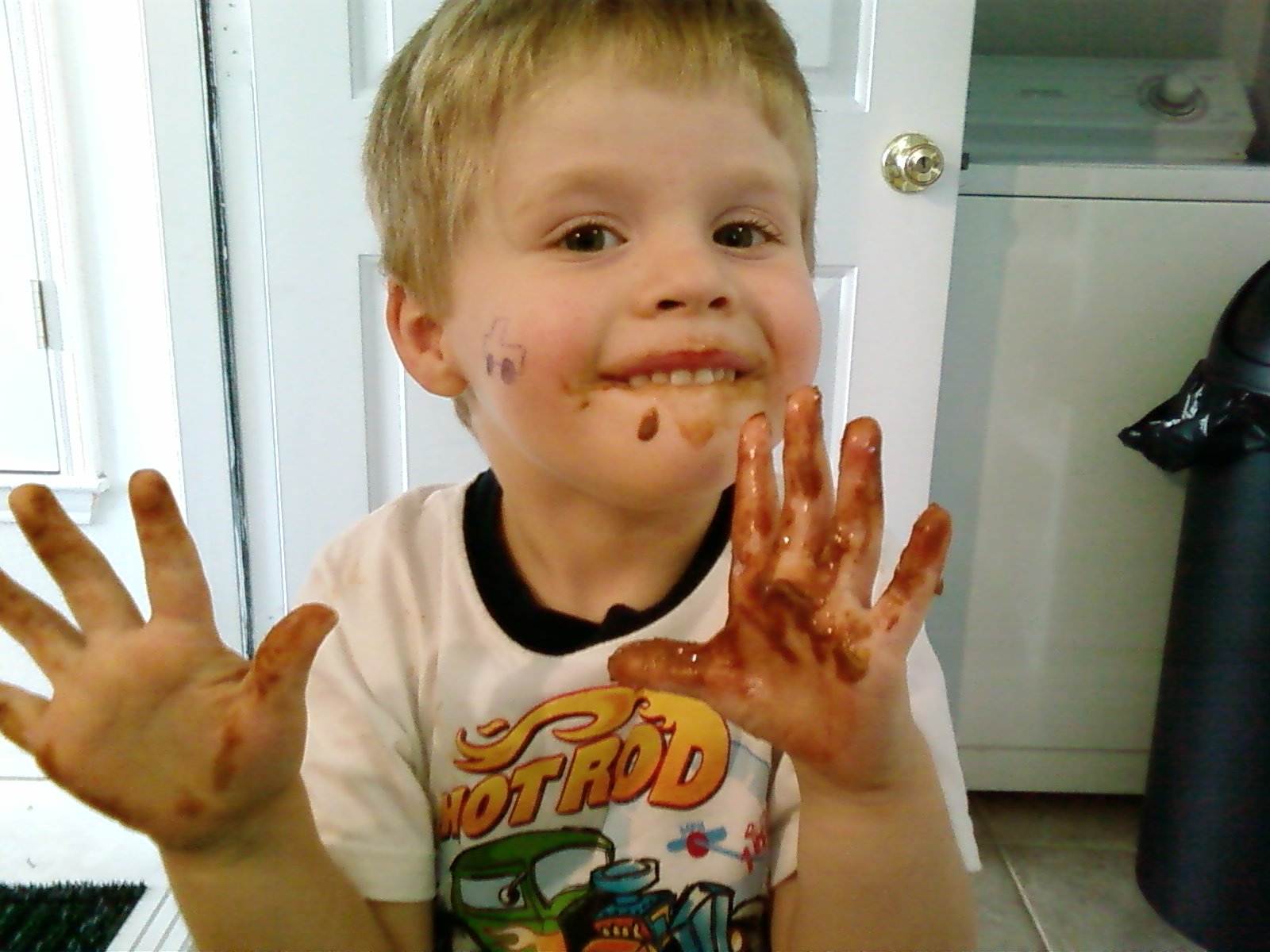 noah sticky hands (image)