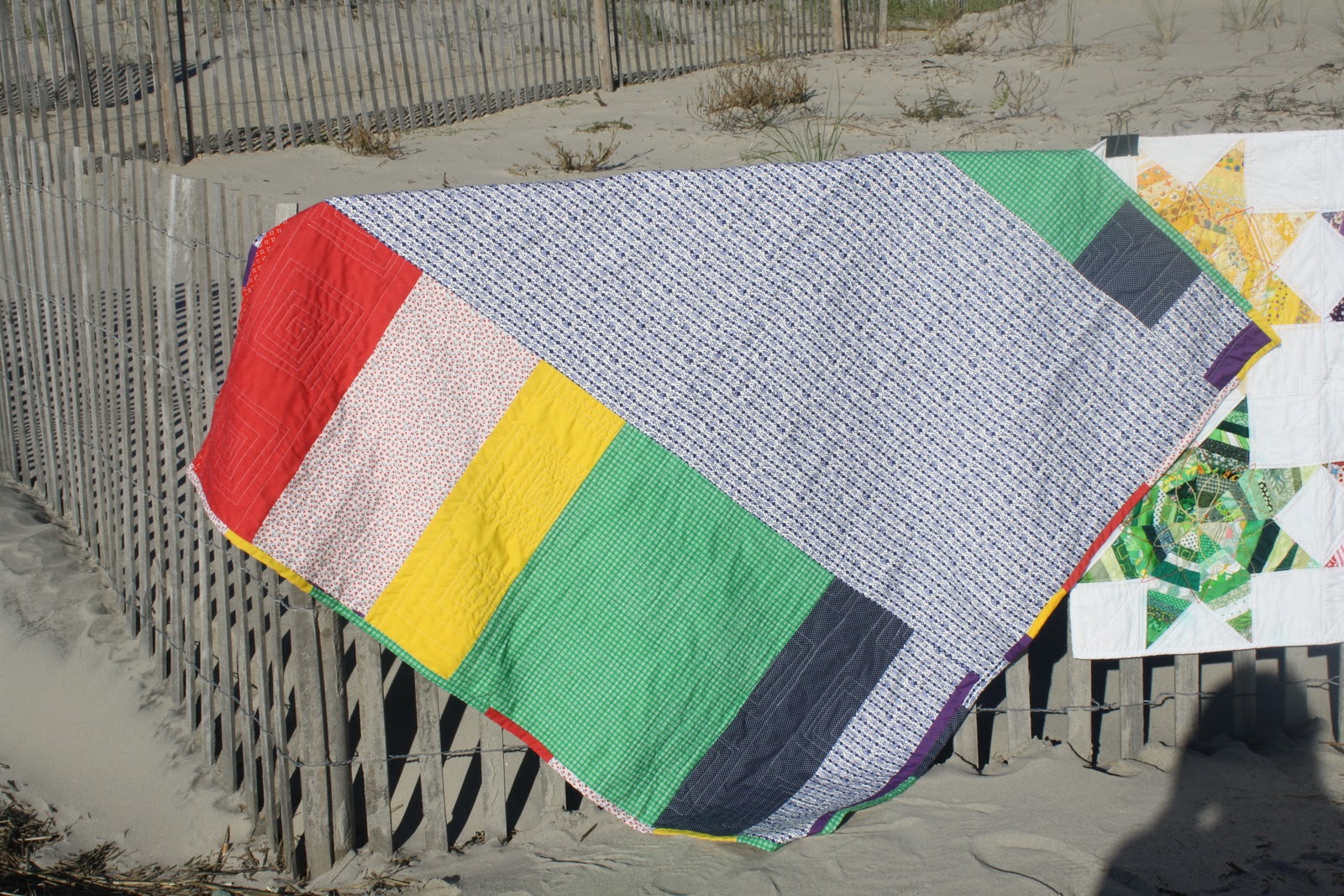 Life with Piggyletta.: Paintbox scrappy quilt.